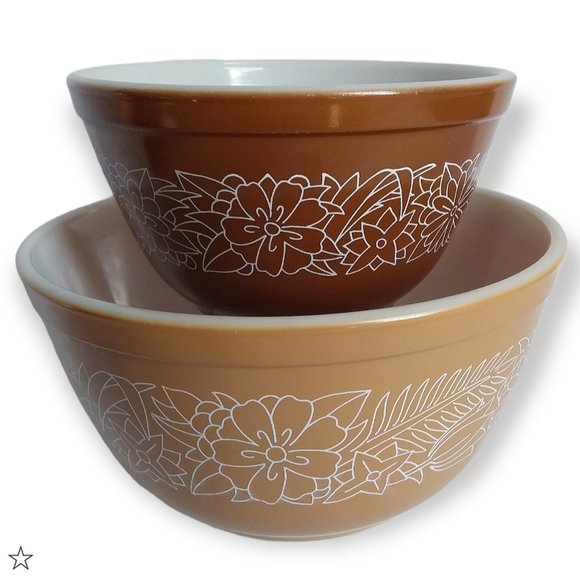 Pyrex | Kitchen | 2 Vintage Pyrex Woodland Pattern Mixing Bowls 4 Brown ...